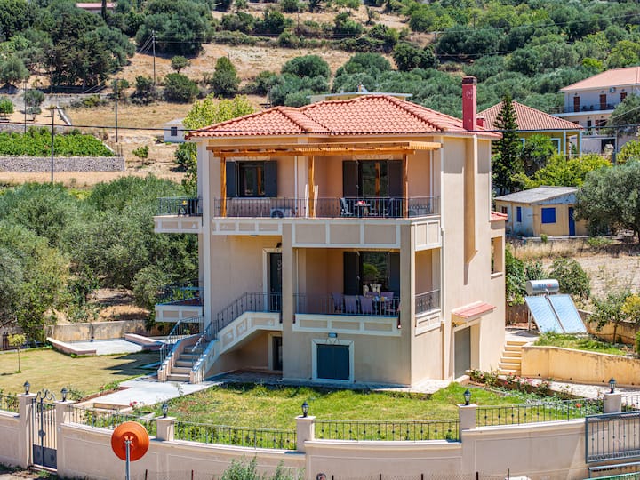 Villa Ourania 3-bedroom Family House Near Myrtos - Asos