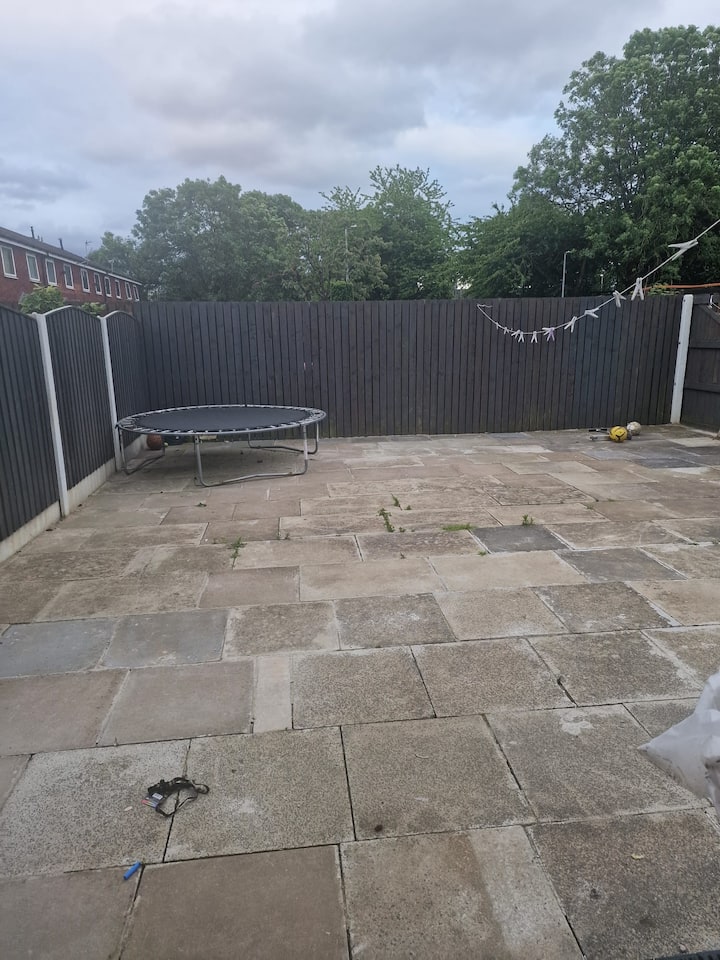 Cosy Bedroom 4c - Salford