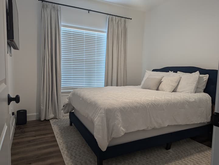 Cozy Private Bedroom & Bathroom - Abilene, TX
