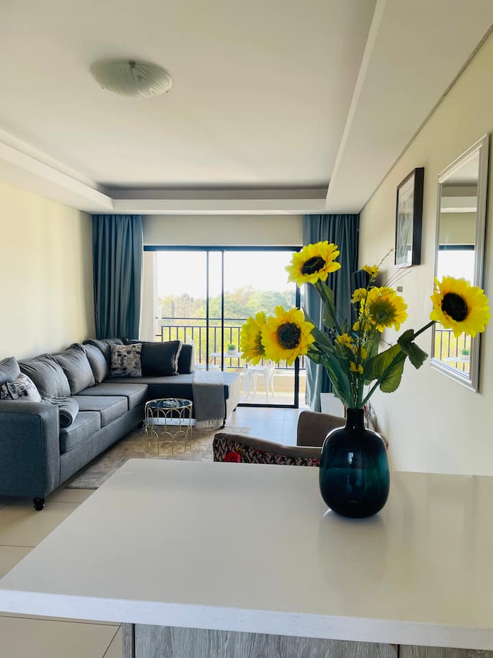 Stunning 1 Bed With Sleeper Couch In Carlswald - Midrand