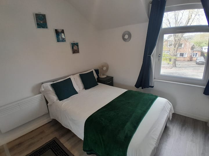 Comfy Family Room With Free Wi-fi In Leicester - Leicester