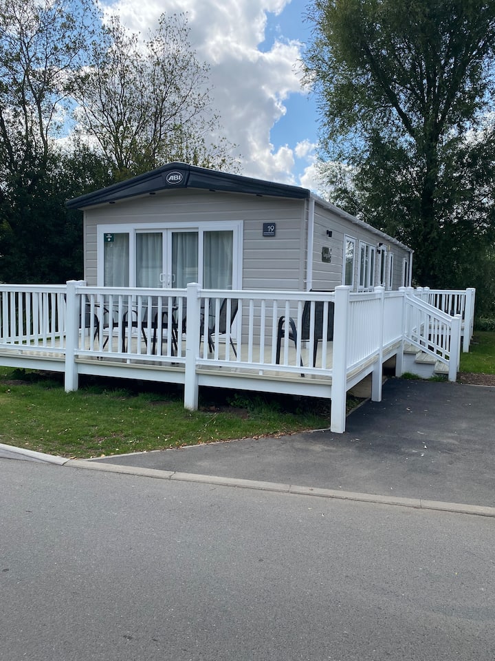 Chrystall Caravans, Tattershall Lakes - Woodhall Spa