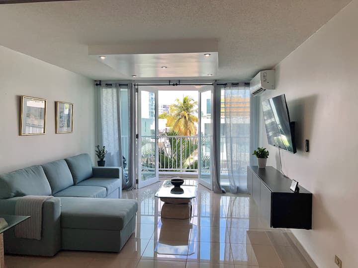 Beach And Pool Access In Prime Location! - San Juan