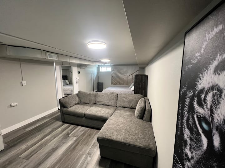 Travelers Den: Private Bed+bath - Kent, WA