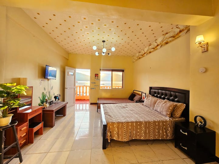 Beachfront Family Room. Sea & Mountain View! - Subic