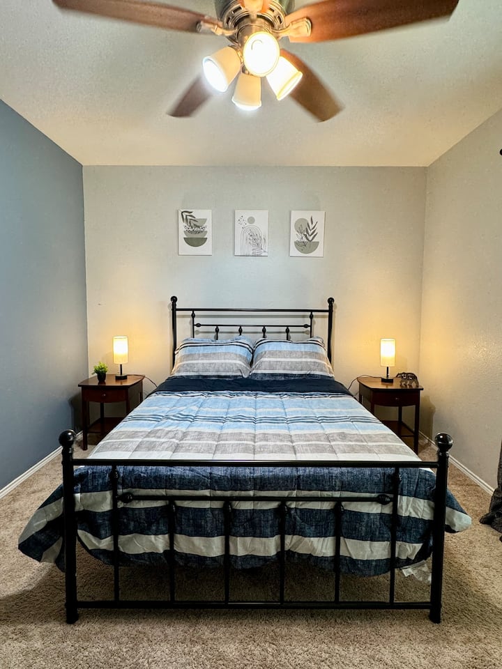 Cozy Retreat - Denton, TX