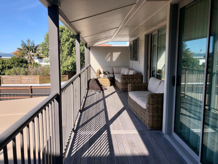 Mount Coastal Retreat, Walk To Beach - Mount Maunganui