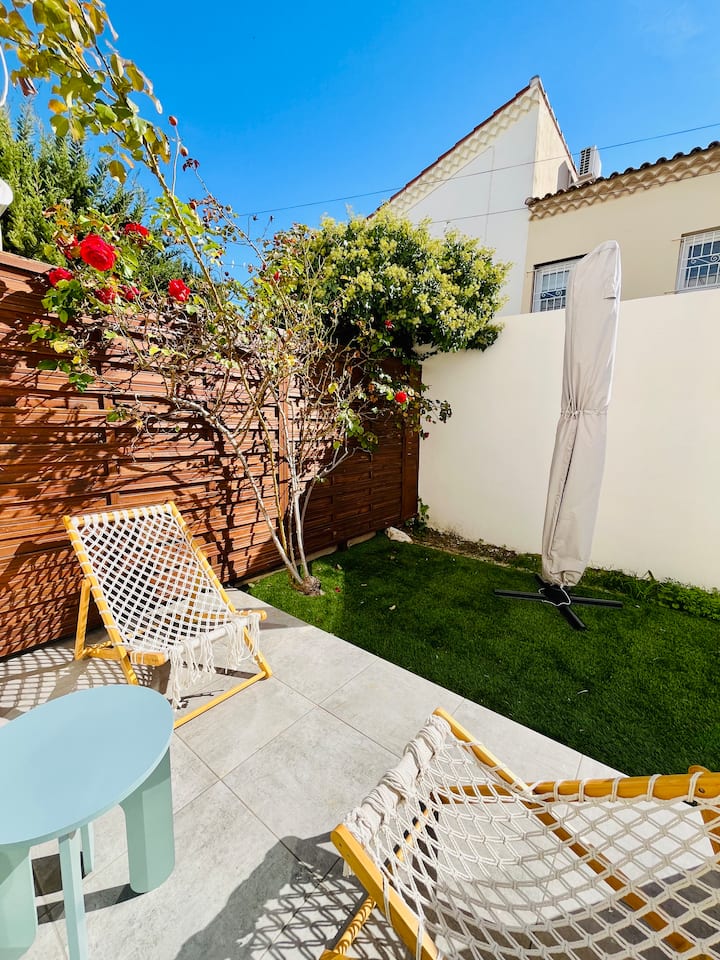 Cocon Jungle Bohème Avec Jardin - Parking Privé - Martigues