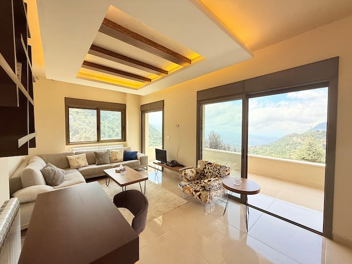 Spacious Modern Escape, Green Panoramic View
2br - Lebanon