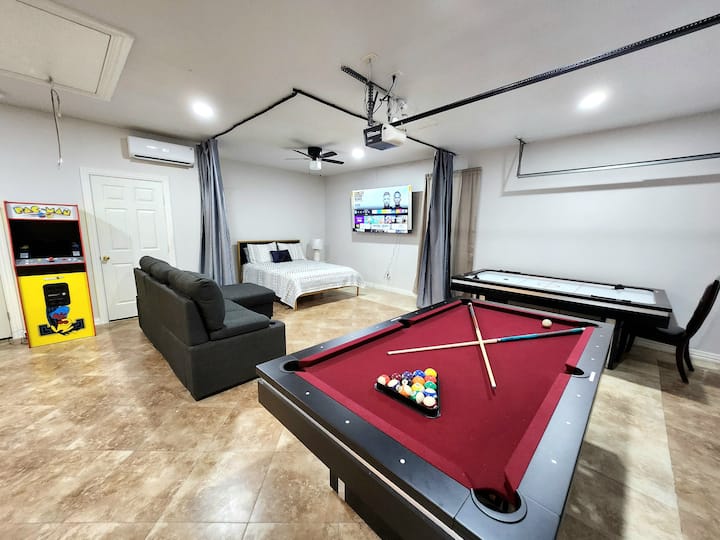 Relaxing Apartment| Pool Table| Air Hockey - Dallas, TX