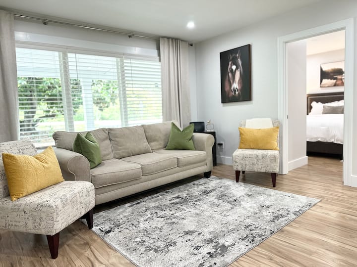 Relax In The White House - Lake Bowen, SC