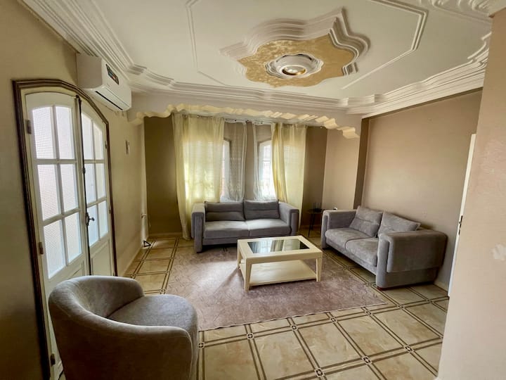 Appartement T 3 
à 5 Min Du Centre Ville Climatisé - Batna