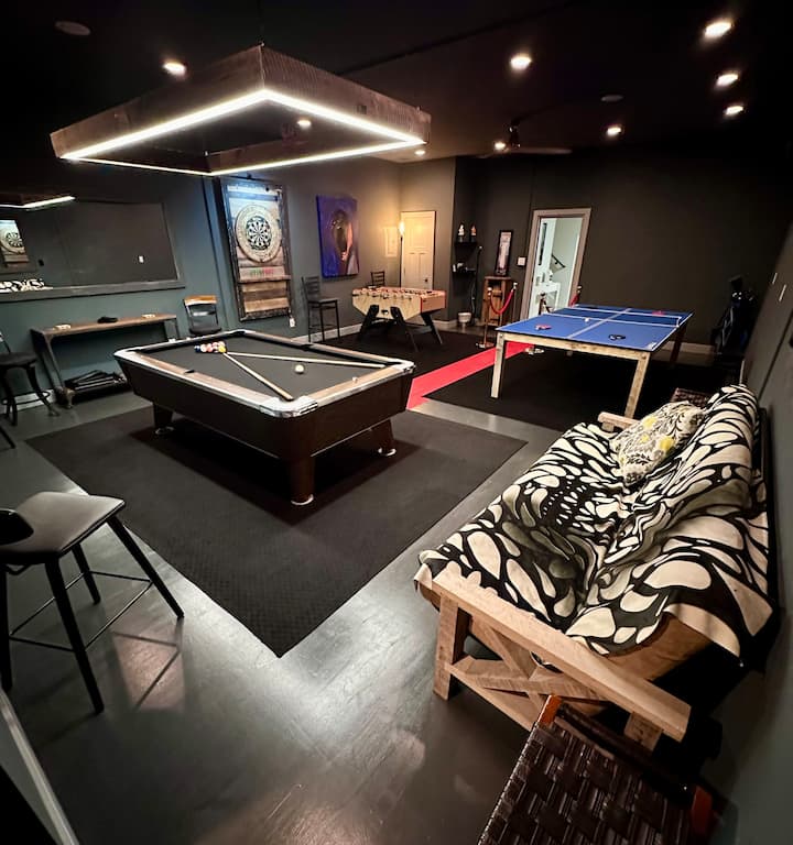 Entertainment Destination Spot! - Chesapeake, VA