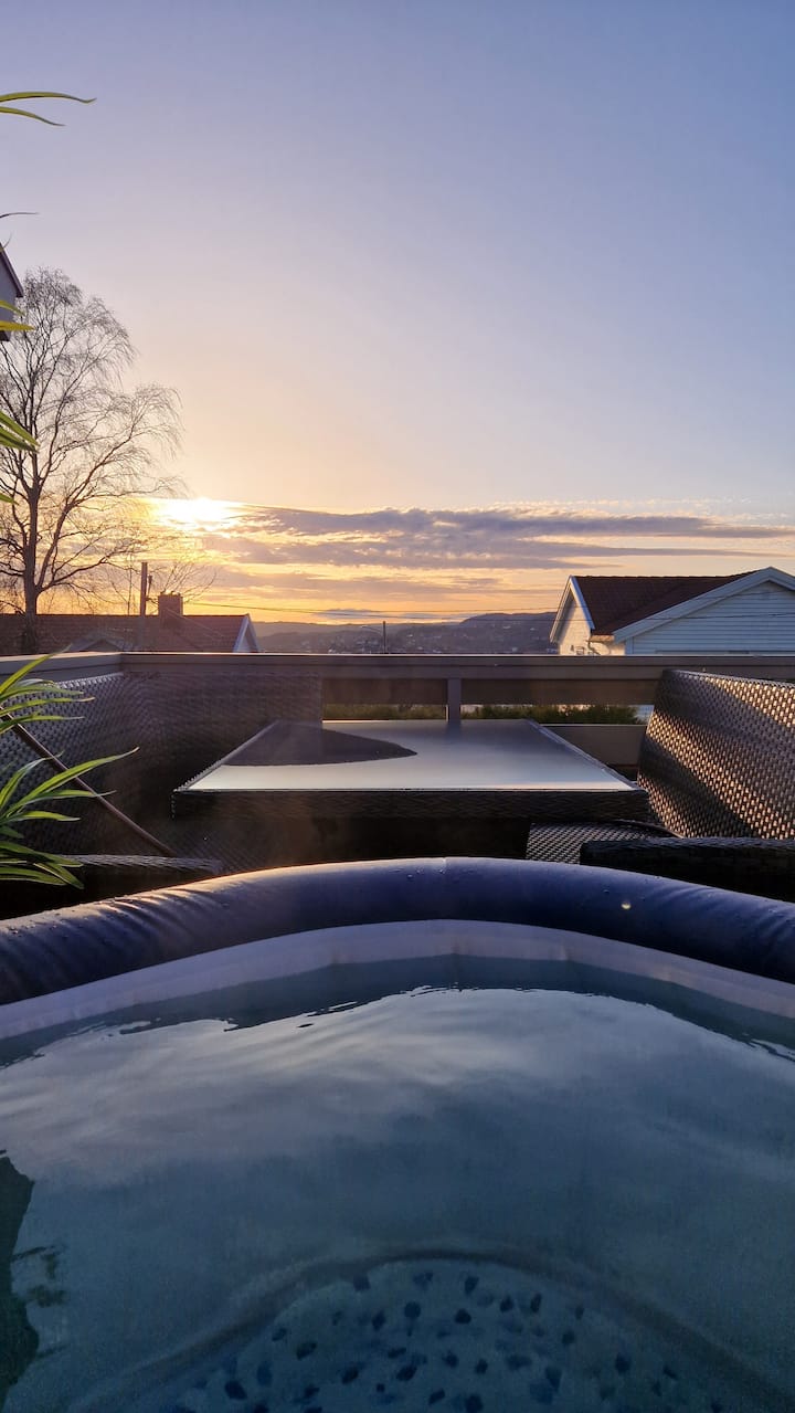 Sentralt, Fredelig Og Kveldssol - Kristiansand