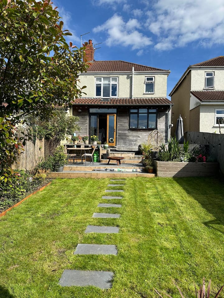 Peaceful Cat-lovers Home With Garden And Cabin - Bristol