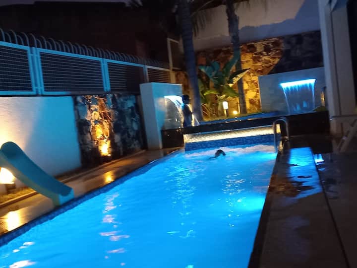 Villa Spacieuse Avec Hammam - Tunis