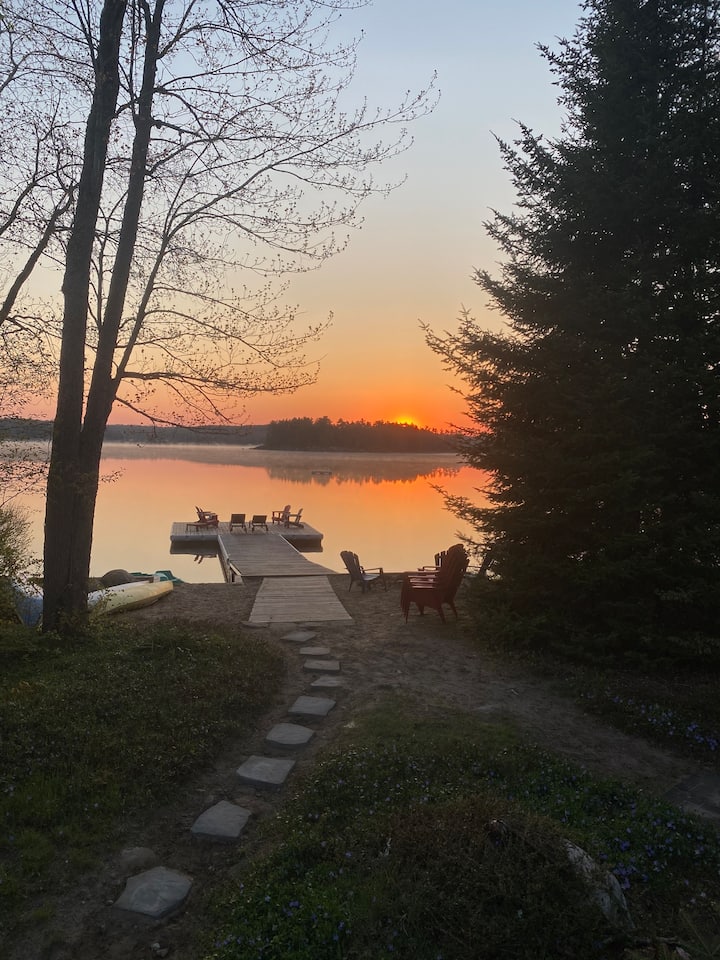 Family Cottage On A Quiet Lake - Bracebridge