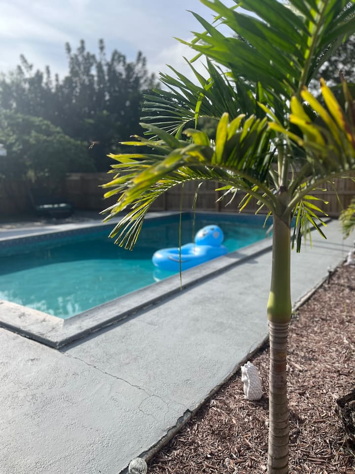 Cozy Legoland Guest House With Pool - Winter Haven, FL