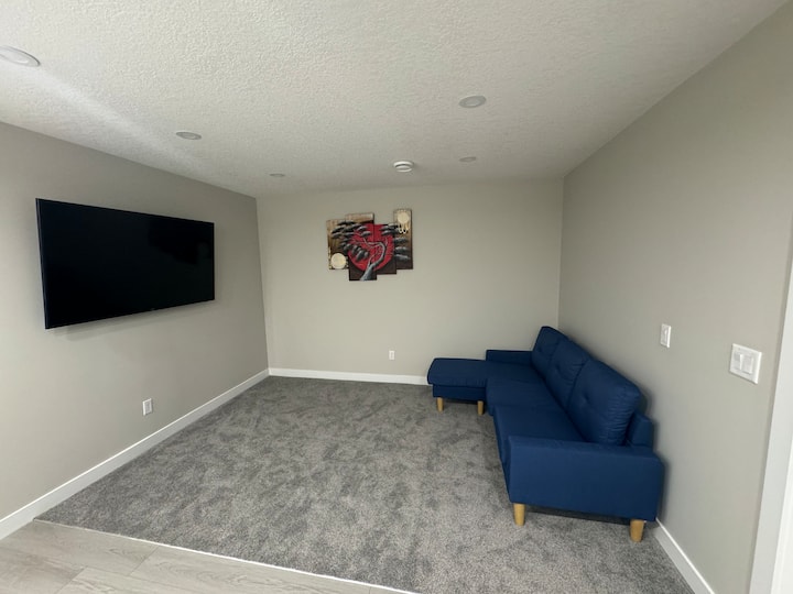 Cozy 1 Bedroom - Airdrie
