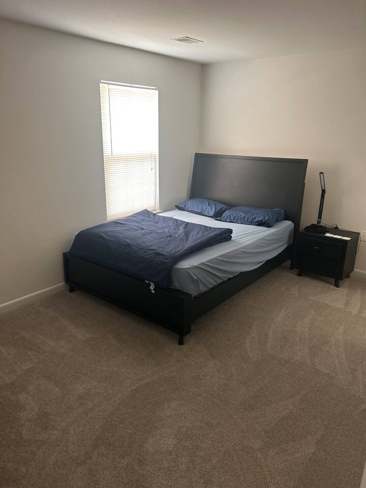 King Room - Frederick, MD