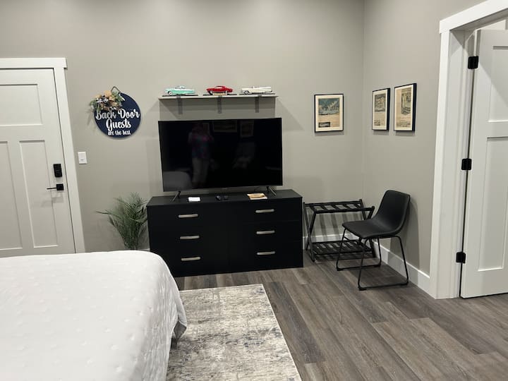 Stay At The Shouse - Abilene, KS