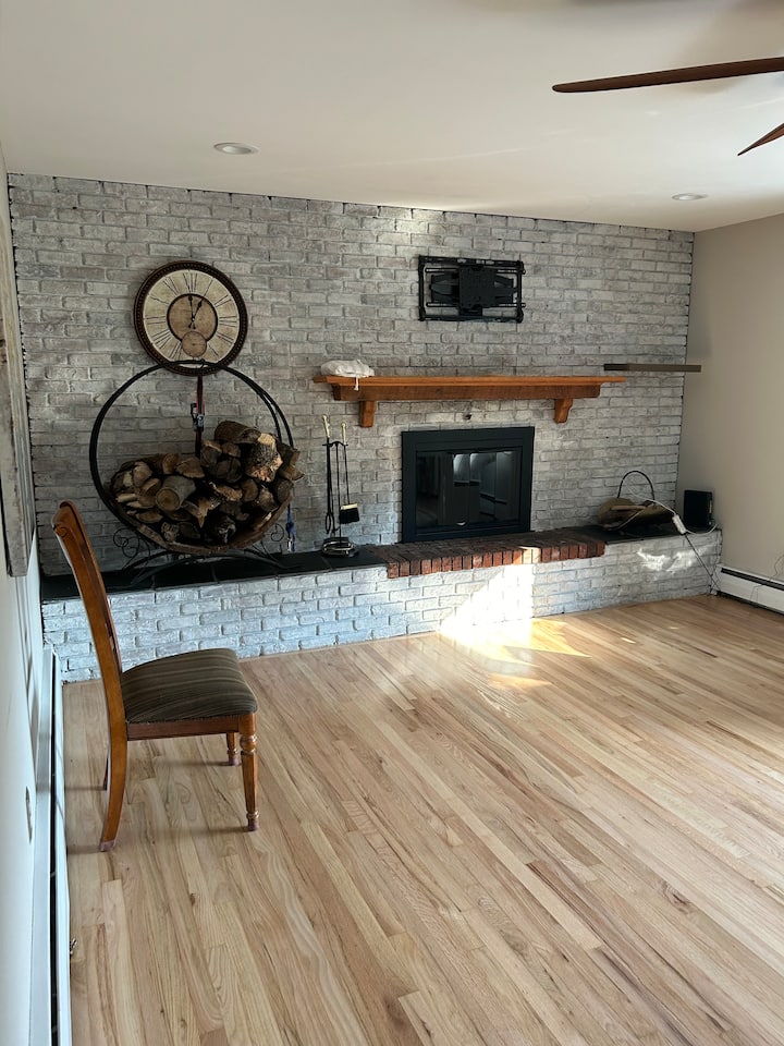 Sunny Room With A Shared Bath - New Brunswick, NJ
