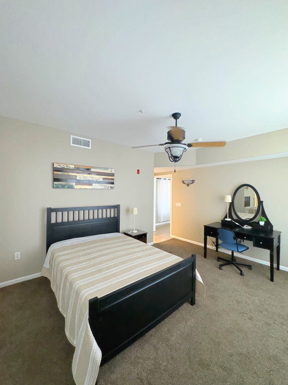 Spacious Condo By The Lake - Apartments for Rent in Tempe, Arizona ...