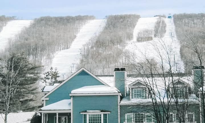 Ski Loft With Fireplace And Hot Tub At Jiminy Peak - Cherry Plain State Park, Petersburgh