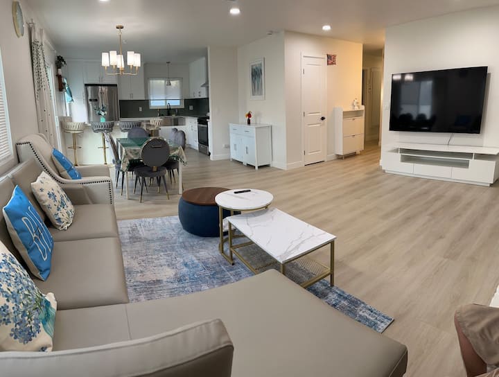 Classic Four-bedroom House - Rancho Cucamonga, CA
