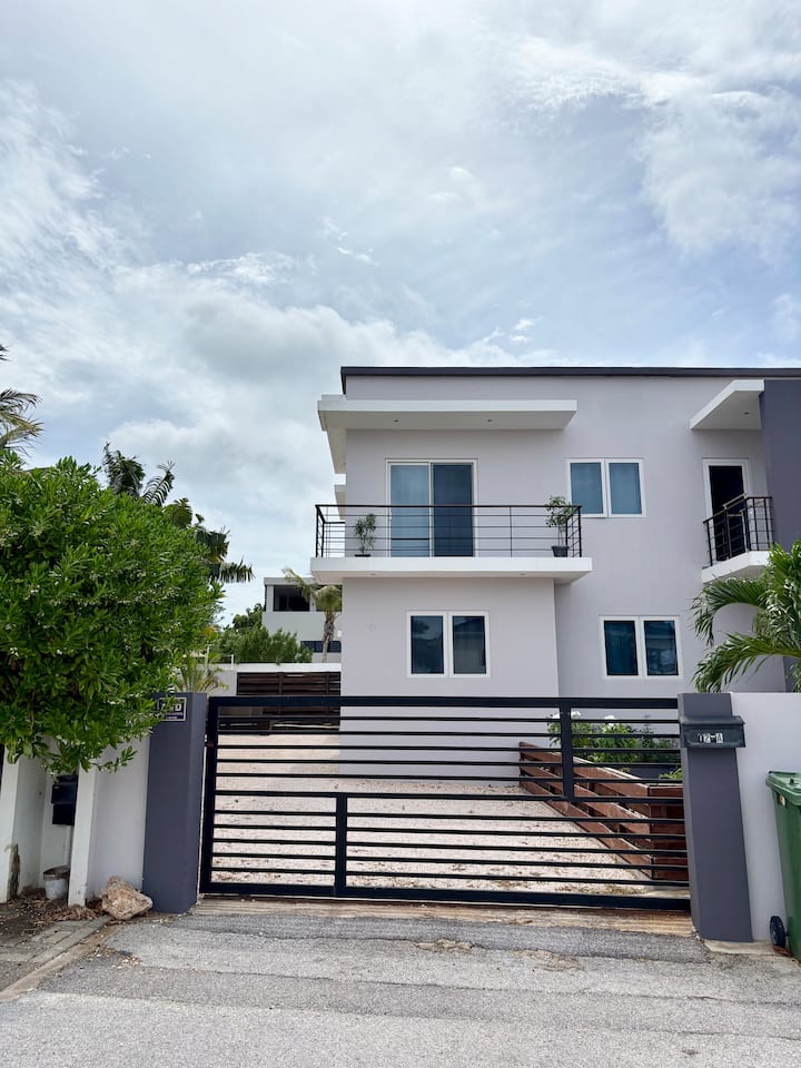 Sunset Ocean View- 10 Minute Walk From The Beach. - Curaçao