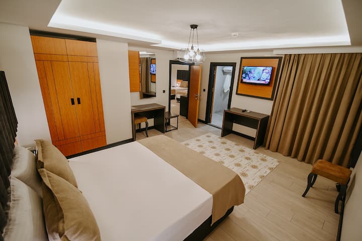 Quadruple Unit In A New Hotel - Trabzon Il, Türkiye
