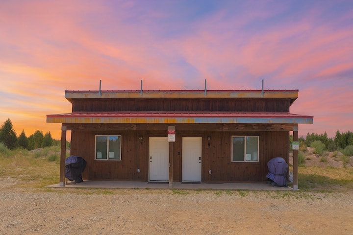 Yellowstone Rocks Cabin14+wfi+petfriendly+ac+30ynp - Idaho