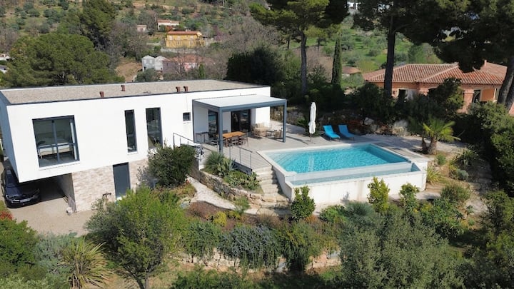 Villa Moderne Panoramique – Piscine & Confort - Draguignan