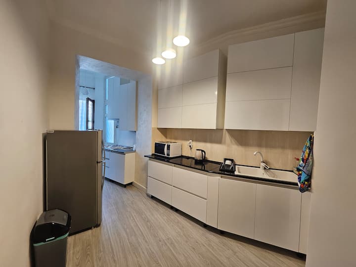 Large, Comfortable Apt In The Heart Of Yerevan - Armenia