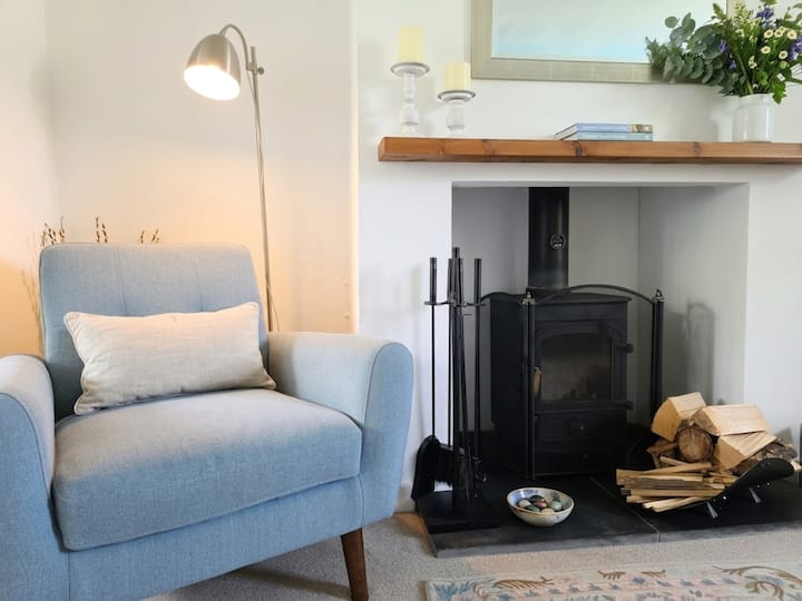 Dog Friendly Sherborne Cottage | Fire, Bbq, Garden - Sherborne