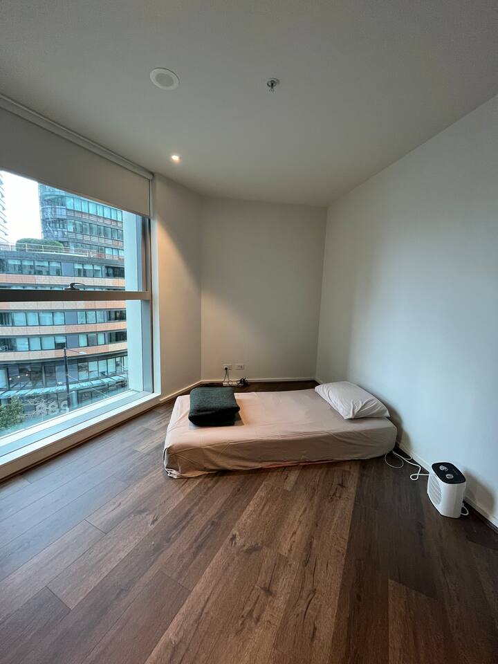 Nice Private Bedroom For One(shared Apartment) - 墨爾本