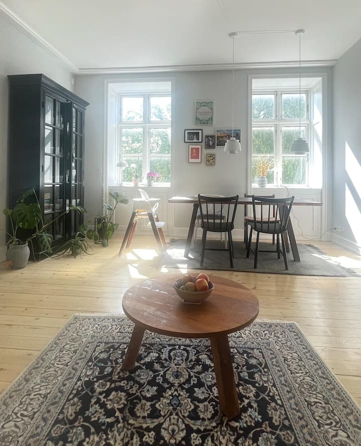 Lys Og Minimalistisk Lejlighed I København - 哥本哈根