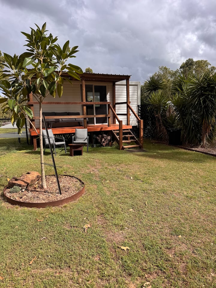 Cozy And Modern Tiny Home - Beaudesert