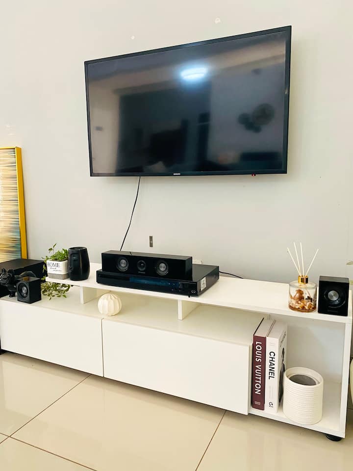 Modern Cozy Home W/garage(5mins Drive From Thecbd) - Gaborone