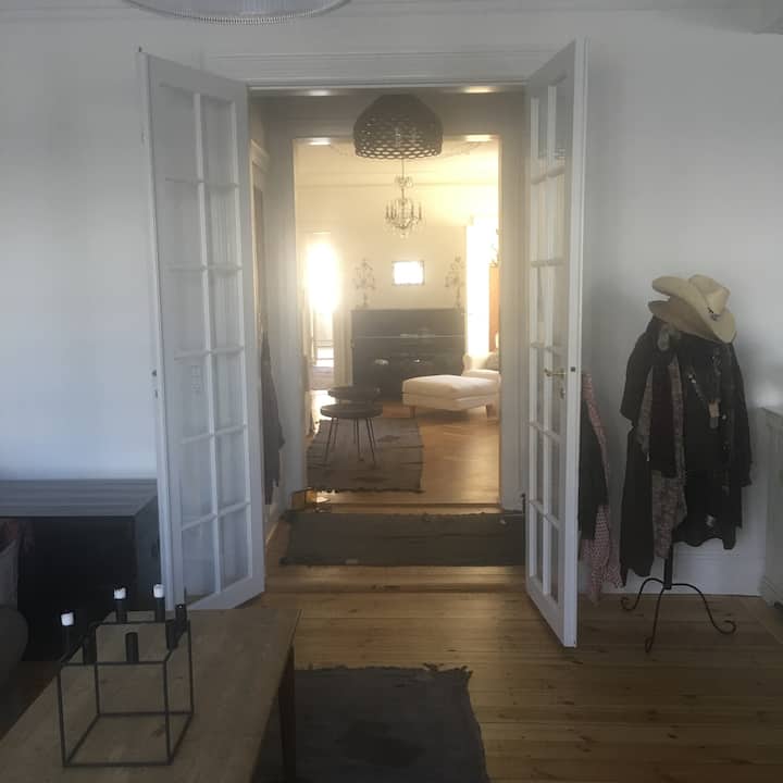 Centralt På Frederiksberg
Delt Lejlighed - Copenhaguen