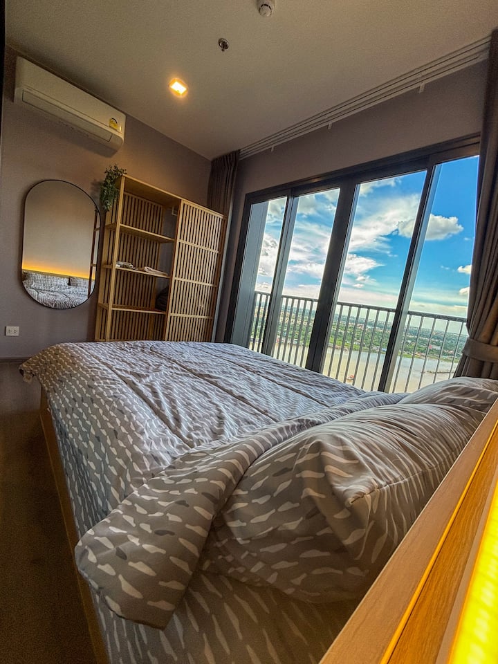 New Room, Fresh Air With Bangkok River, Easier Bts - Bangkok