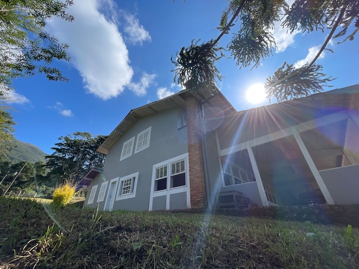 Casa Com Cachoeira, Trilhas, Piscina No Caledônia - Nova Friburgo
