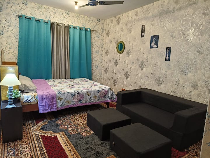 2bhk Apartment W/ Kitchen & Washroom, Srinagar - Srinagar