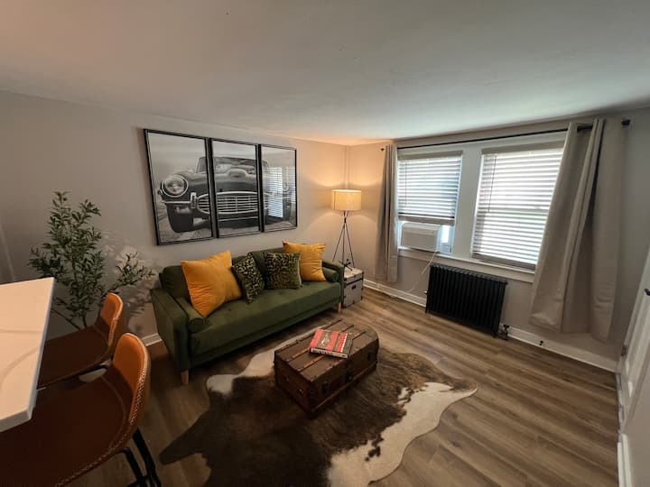 Charming 1-bed Steps To Unionville Center - Nepaug State Forest, New Hartford