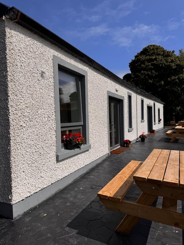 Rushbrooke Cottage 2 - Ireland