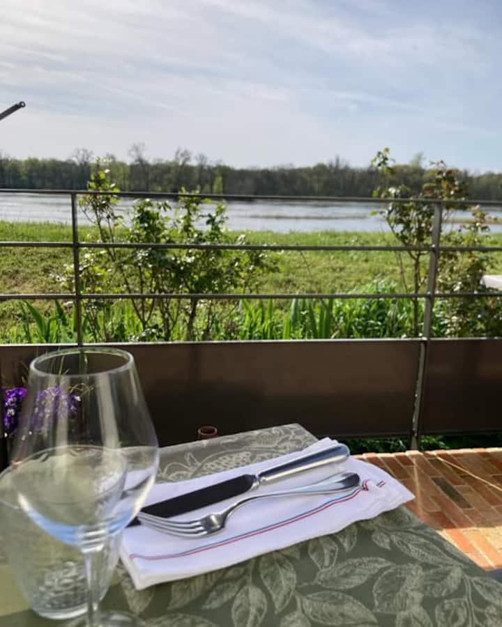 Chambres Du Restaurant "Nuances", En Bord De Loire - Chinon