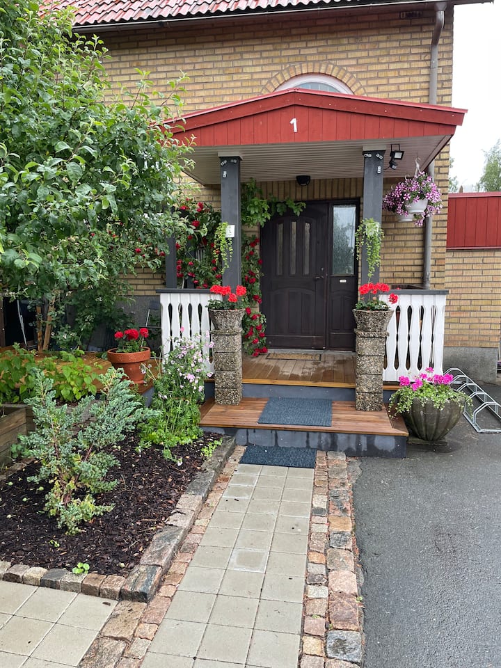 Entire Private Flat With Serene Garden And Terrace - Nässjö