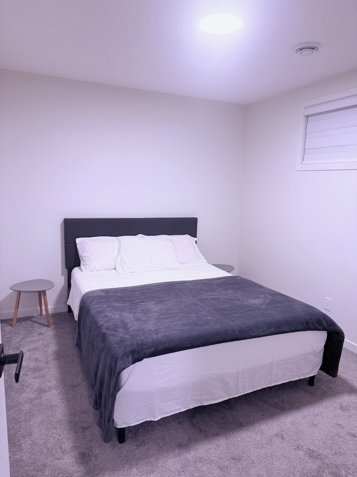 *Brand New* Guest Suite In Wolf Willow - Calgary