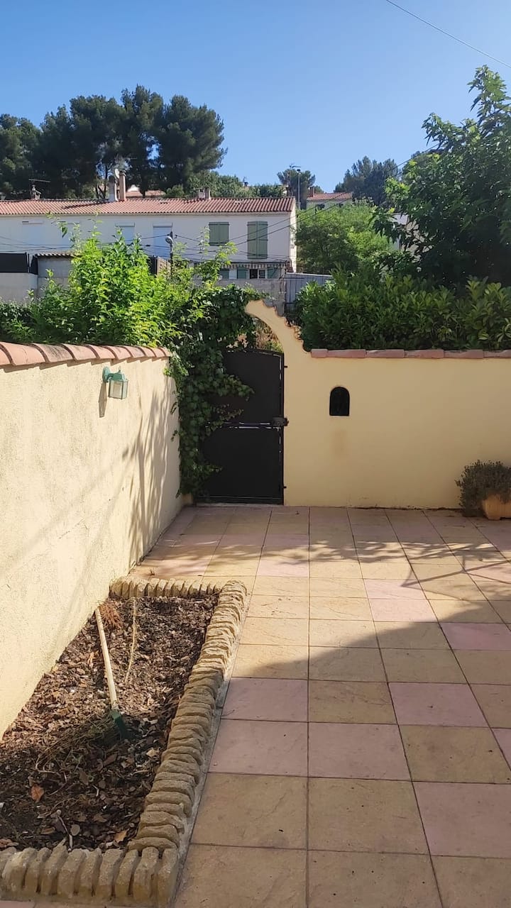 Maison 3 Chambres Au Calme - Vitrolles