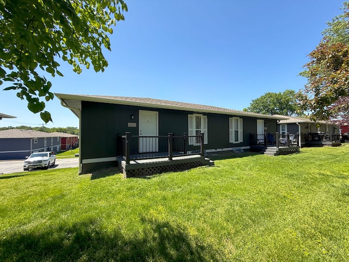 3 Or 4 Bedroom Stonegate Home #1 - Columbia, MO